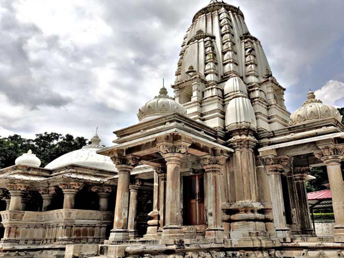 Eklingji Temple Udaipur: Entry fee, Best time to Visit, Photos & Reviews