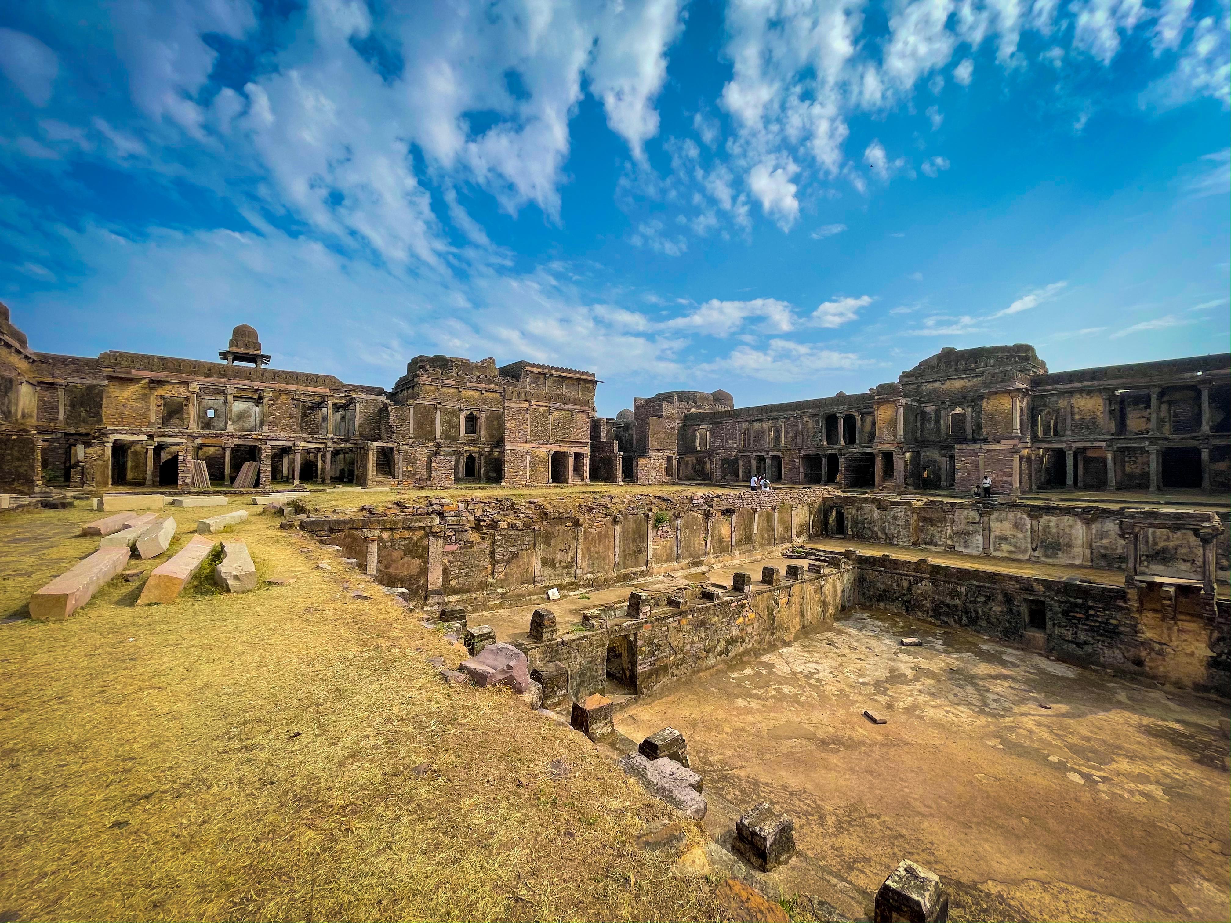 Raisen Fort Bhopal: Entry fee, Best time to Visit, Photos & Reviews