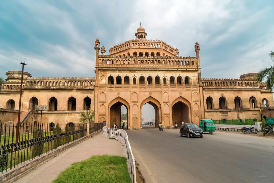 Rumi Darwaza Lucknow: Entry fee, Best time to Visit, Photos & Reviews